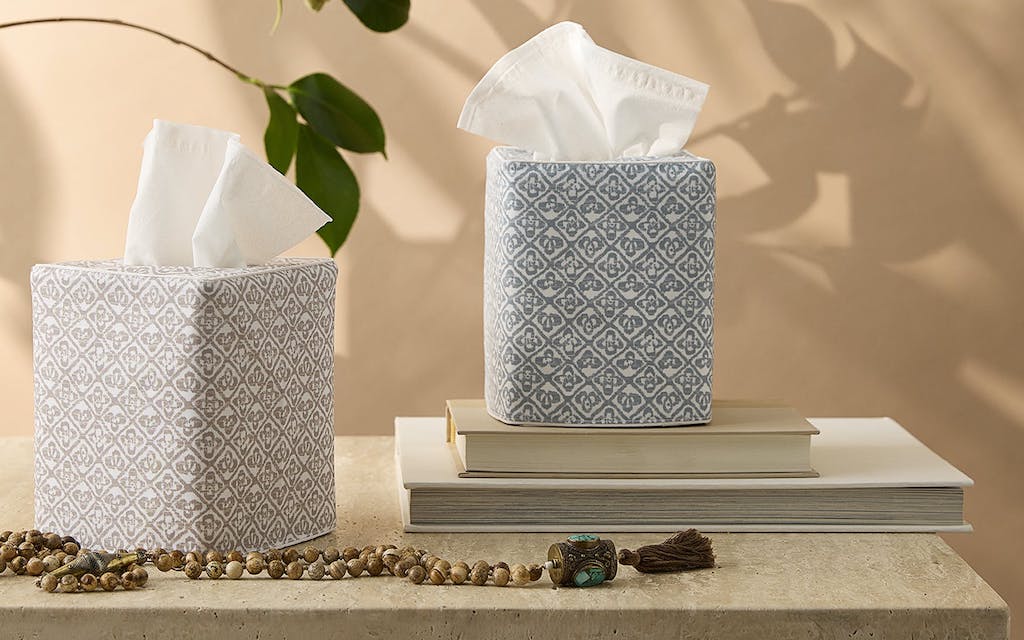 Matouk Schumacher Catarina Tissue Box Cover – The Linen Gallery